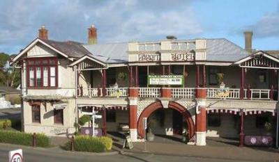 Mickey Bourke`s Koroit Hotel, KOROIT, VIC | Pub info @ Publocation