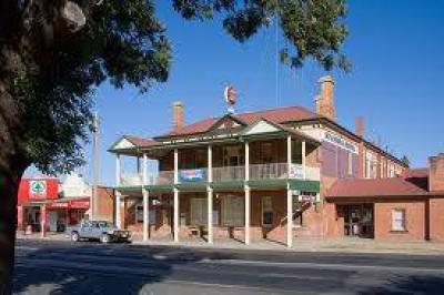 Riverina Hotel, HOLBROOK, NSW | Pub info @ Publocation